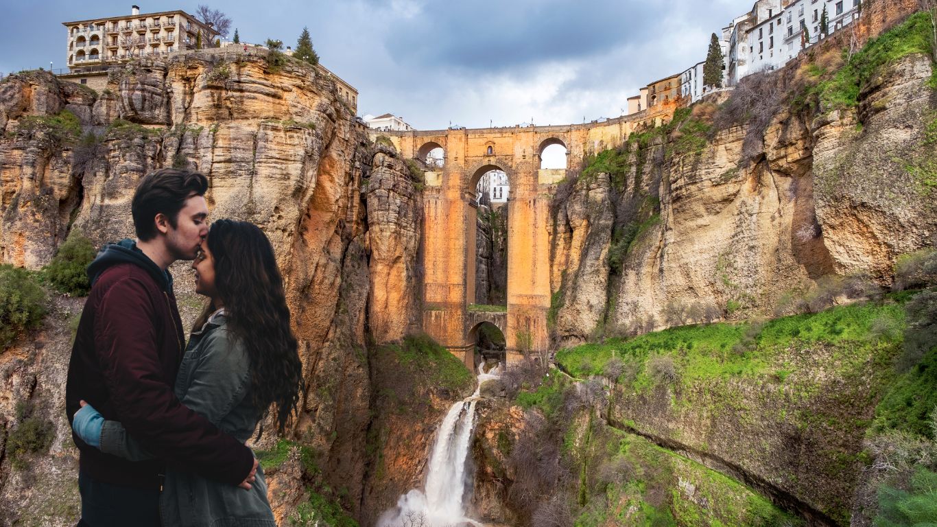Una escapada romántica a Ronda para sorprender a esa persona